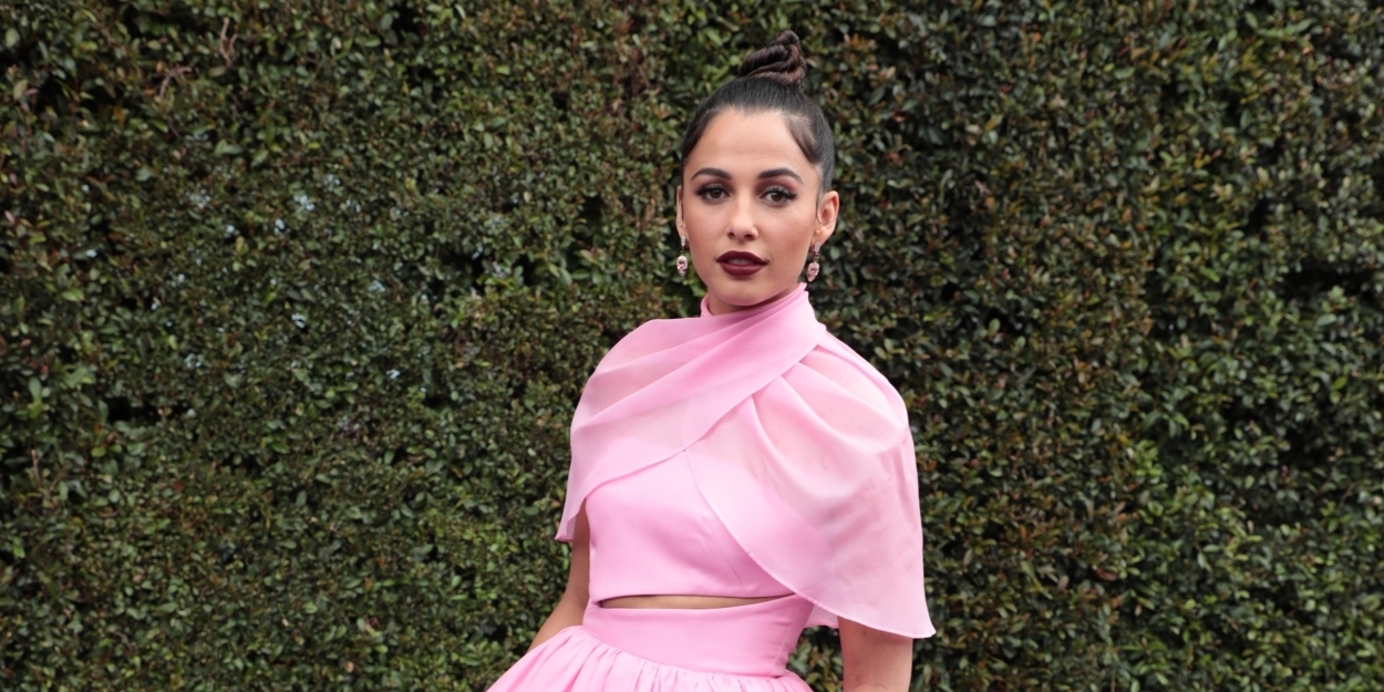 VIDEO: Listen to Naomi Scott Sing the New Song 'Speechless' in Disney's ...