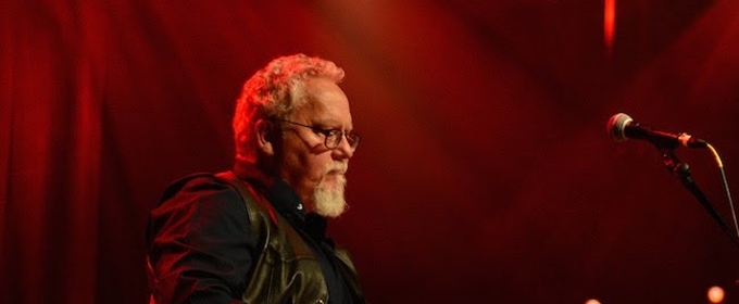 Hit Singer-Songwriter Max T. Barnes Announces International STEAMBOAT TOUR