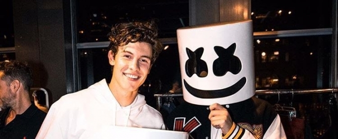 Marshmello Accepts Award for Best EDM/Dance Artist or Group at the 2018 ...