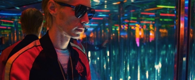 Joe Cardamone of The Icarus Line Debuts 'Love Roses' Video