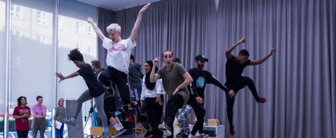Photos: In Rehearsal for EVERYBODY'S TALKING ABOUT JAMIE at the Apollo ...