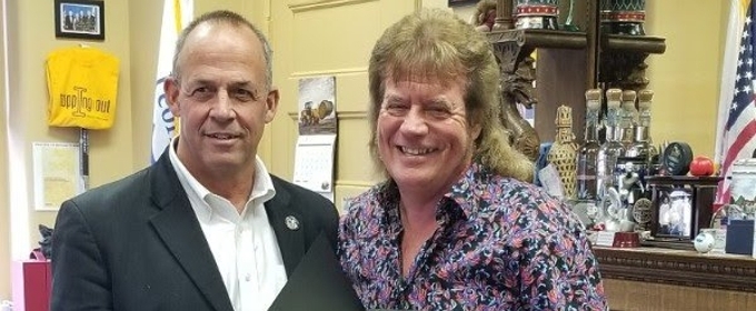 Illinois Honors Native Tim Atwood For Career In Country Music