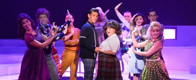 Review: Blockbuster Broadway Musical HAIRSPRAY Blasts 1962 onto the ...