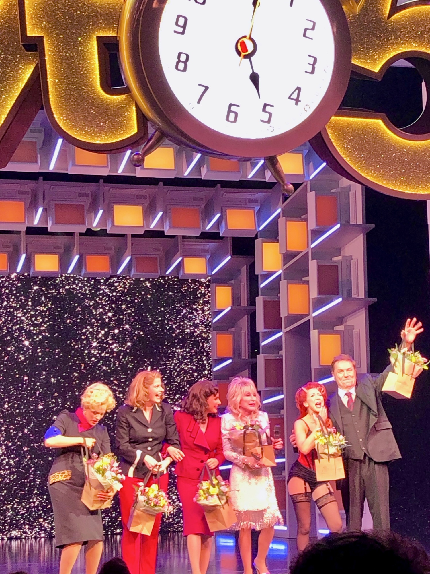 video-west-end-cast-of-9-to-5-performs-title-song-video