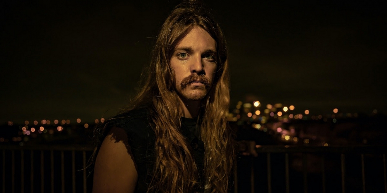 VIDEO: Austin Meade Shares 'Déjà vu'