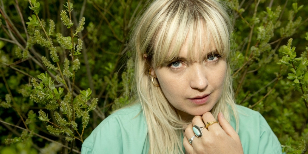 Thea & The Wild Releases Rock-Driven Single 'Rip Tide'