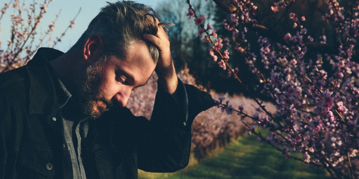 Chris Bathgate Shares New Single 'Don't Look Back'