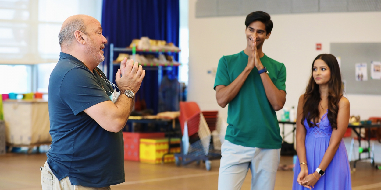 VIDEO: ALADDIN Cast Reunites for First Day Back in Rehearsals