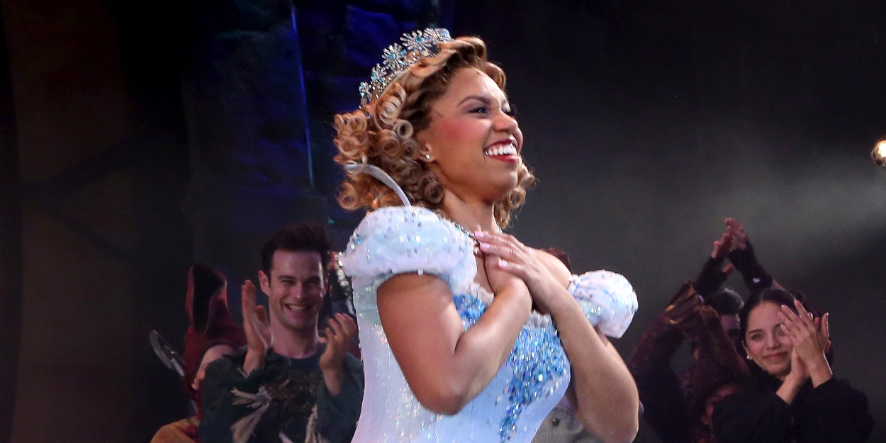 Photos: Brittney Johnson's First Performance as Full-Time Glinda in WICKED