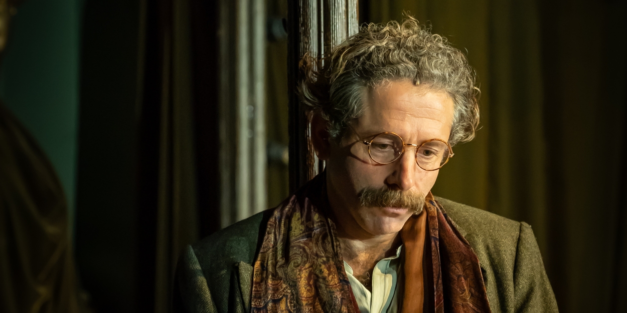 BWW Interview: Elliot Levey Talks CABARET at the Kit Kat Club