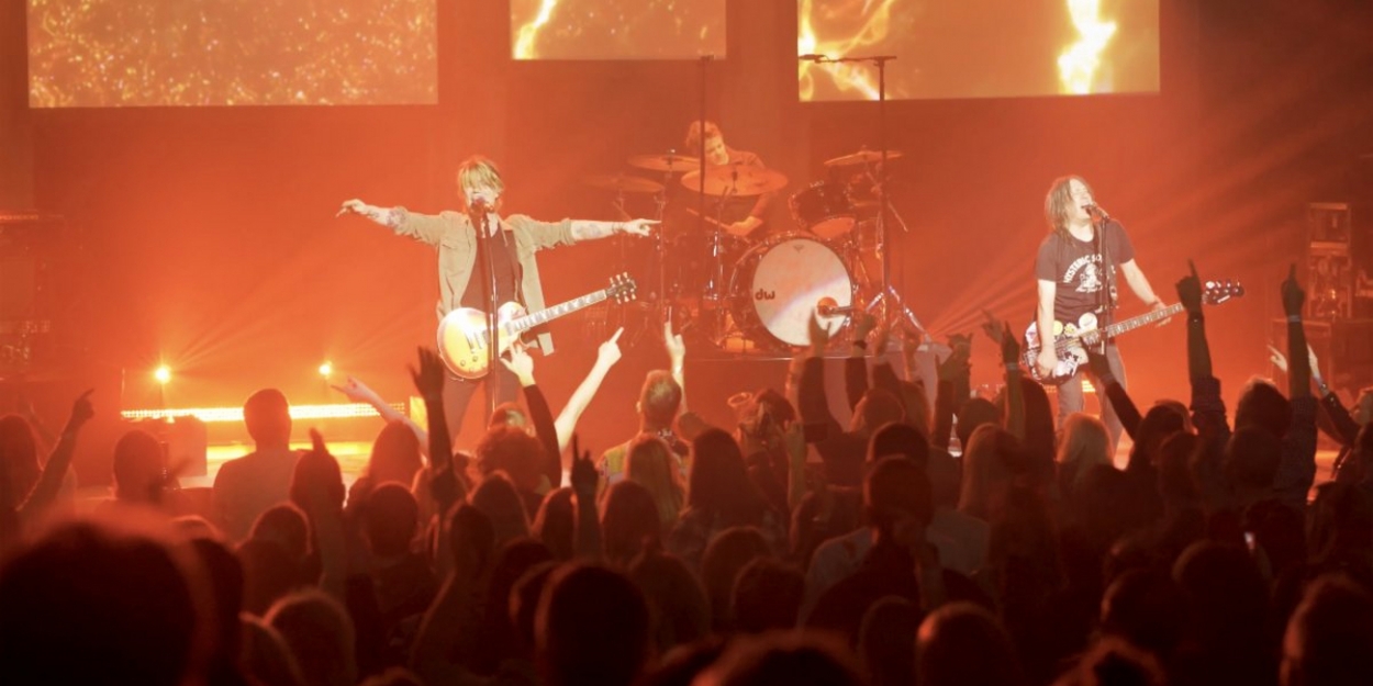 Goo Goo Dolls Debut New Live Video For 'Fearless'