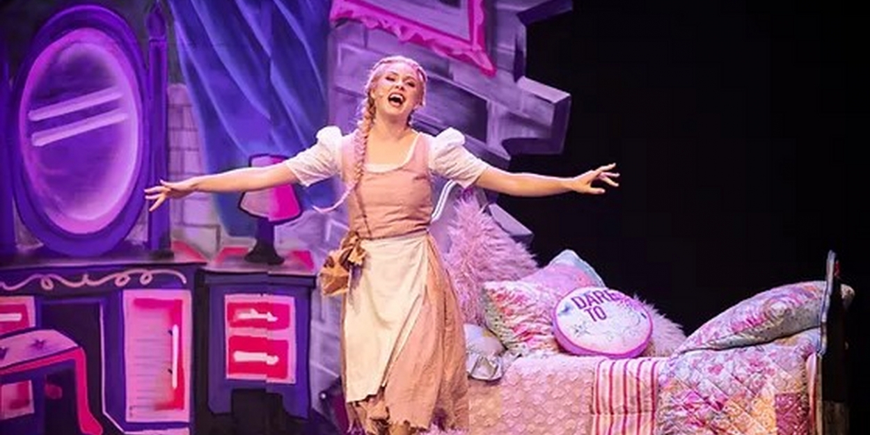 Review: CINDERELLA- A TRADITIONAL CHRISTMAS PANTOMIME at Regal Theatre