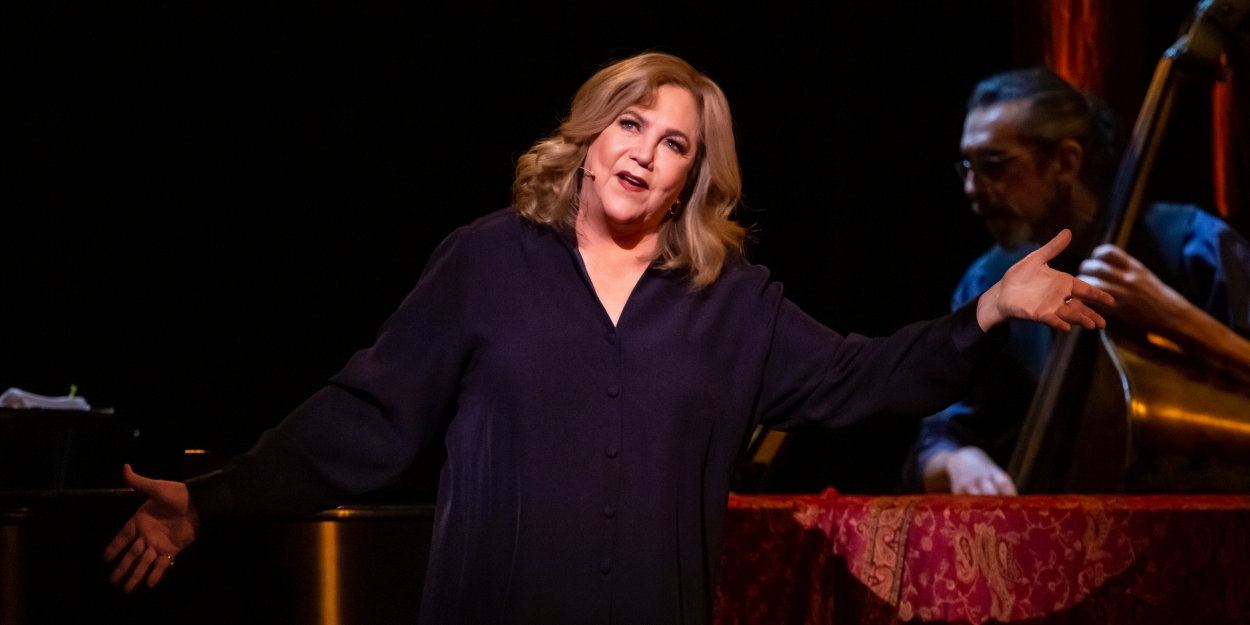 Review: Actress Kathleen Turner Makes A Surprise Transformation Into ...