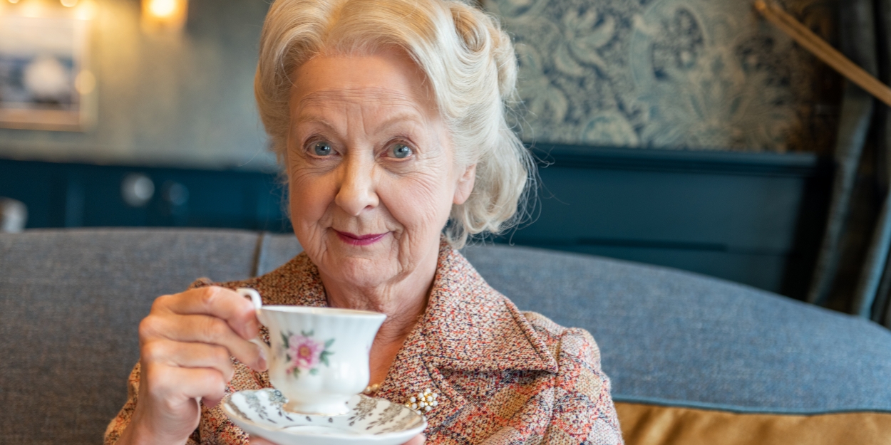 Photos: First Look At Susie Blake In Agatha Christie's THE MIRROR CRACK ...