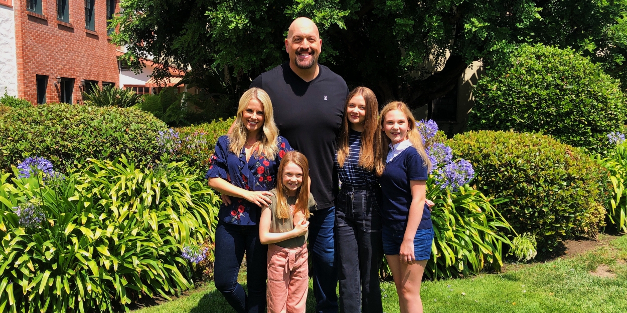 Netflix and WWE Studios Announce Live-Action Family Comedy Series THE ...