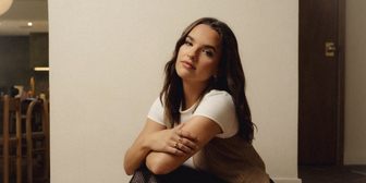 Jenna Raine Shares New Single 'Roses'