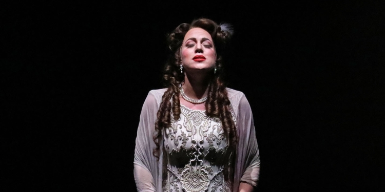 Elizabeth Caballero Joins the Cast of FLORENCIA EN EL AMAZONAS at Opera ...