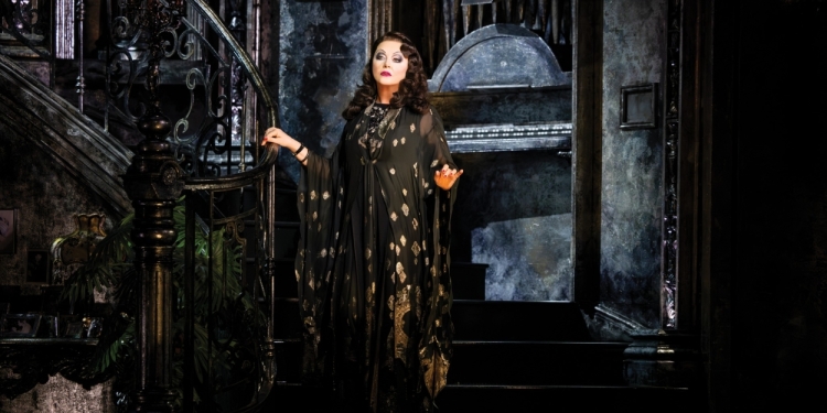 Review Roundup: SUNSET BOULEVARD Led By Sarah Brightman in Australia