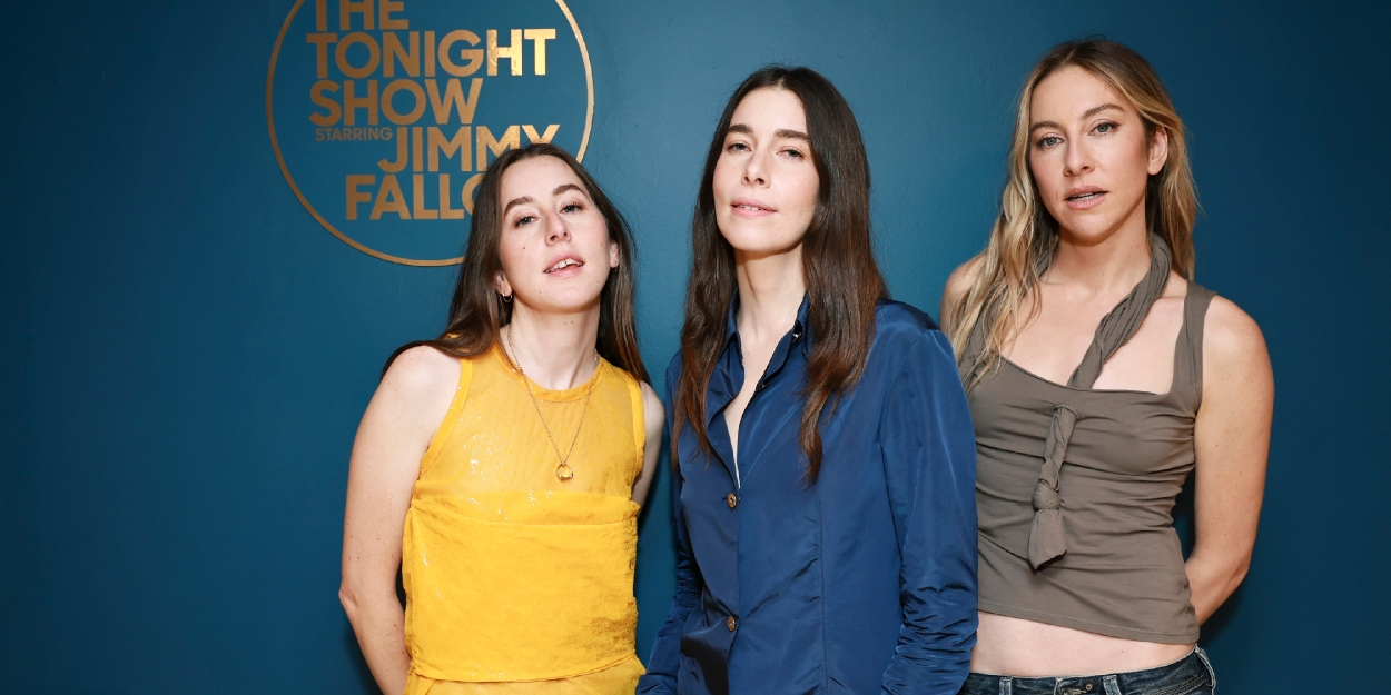 HAIM to Appear Tonight on THE TONIGHT SHOW; Watch the Cold Open Now