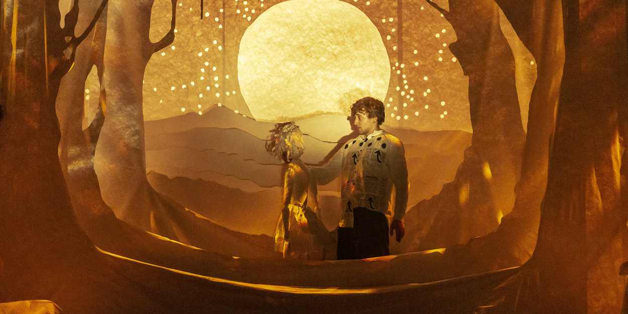 PAPER STORY Will Come to the National Theatre in Prague