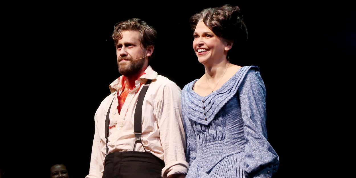 Photos: Aaron Tveit & Sutton Foster Take Their First Bows in SWEENEY TODD