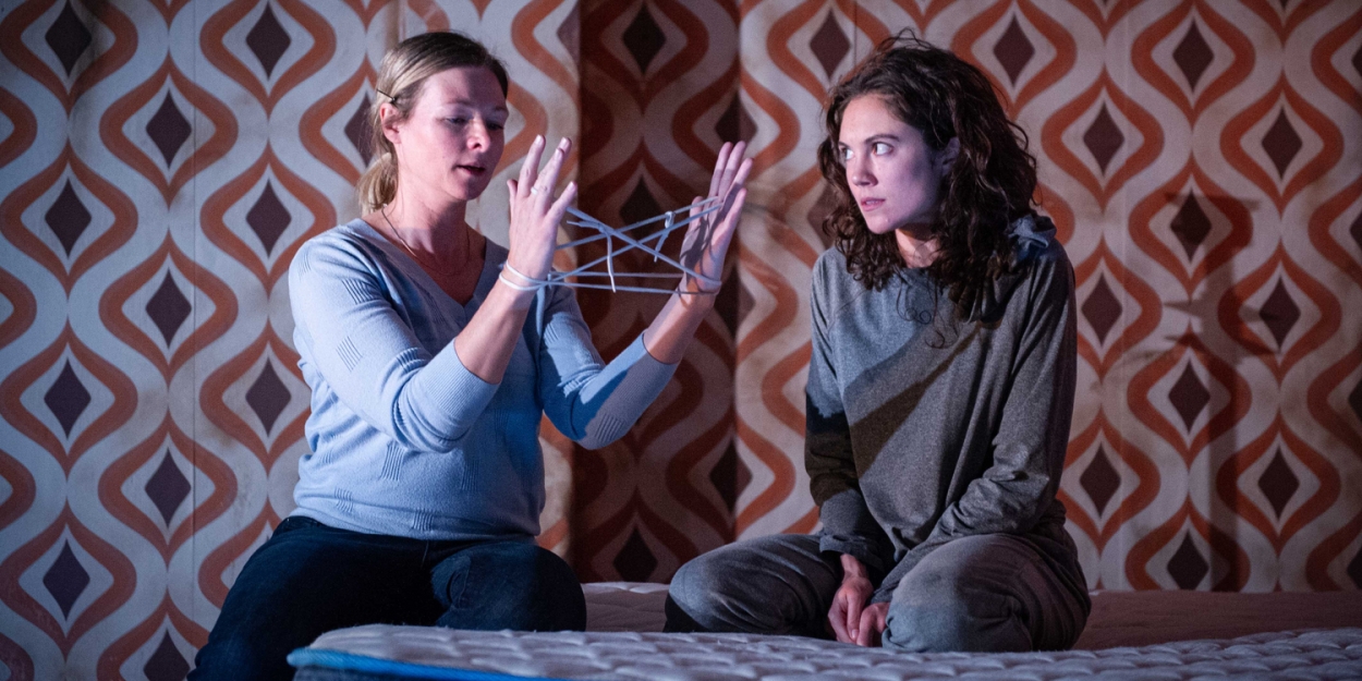 Photos: First Look At Kelsey Landon And More In ON CLOVER ROAD At Santa ...