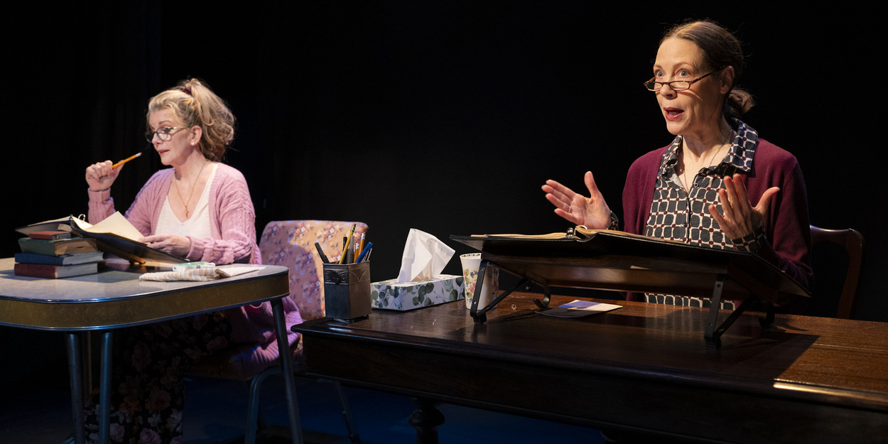 Photos: Melissa Gilbert and Veanne Cox in PEN PALS Off-Broadway