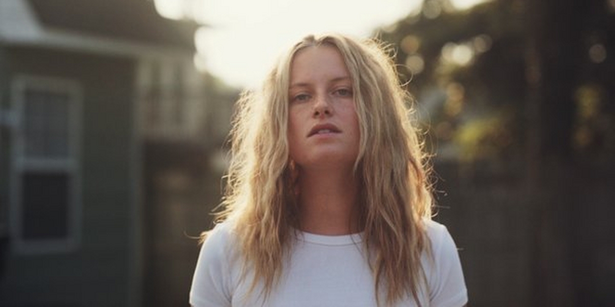 Video: Abby Hamilton Debuts New Music Video for 'Soccer Field'