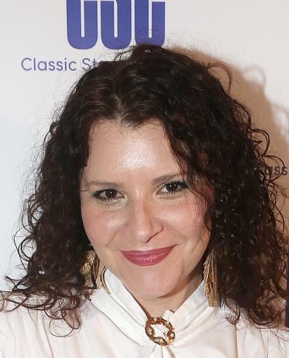 Rachel Stern Headshot Photo