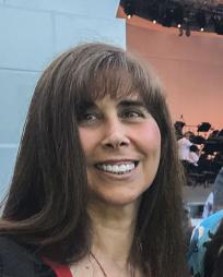 Tracy Ward Headshot Photo