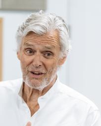 Simon Williams Theatre Credits, News, Bio and Photos