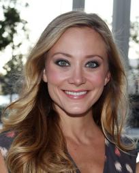 Julie Tolivar Photos on BroadwayWorld.com