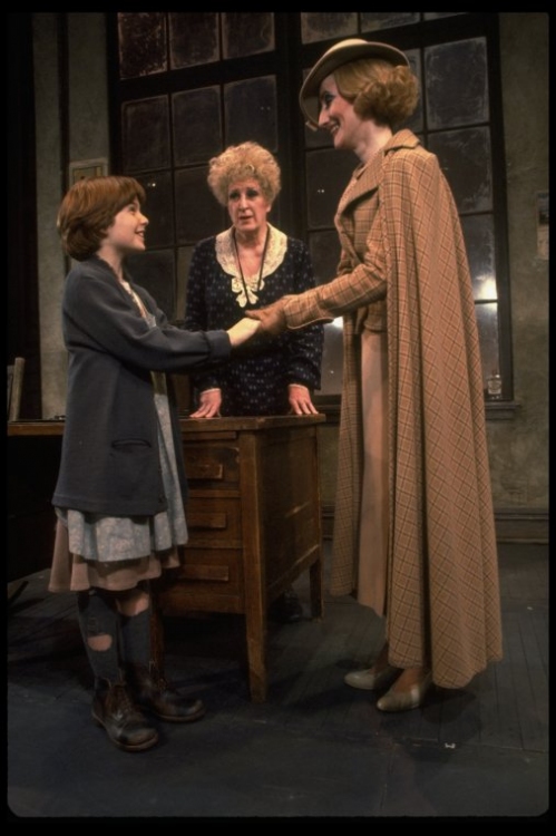 Photosback: Scenes from the Original Production of ANNIE - Andrea ...