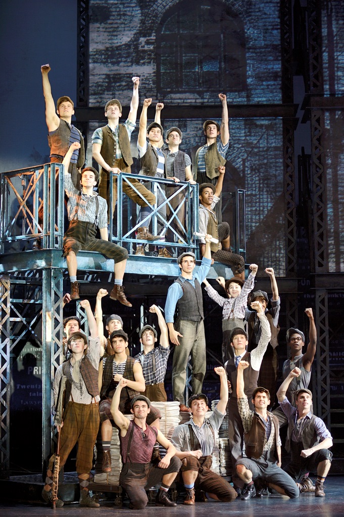 Review: NEWSIES Continues to Win Audiences' Affection in LA