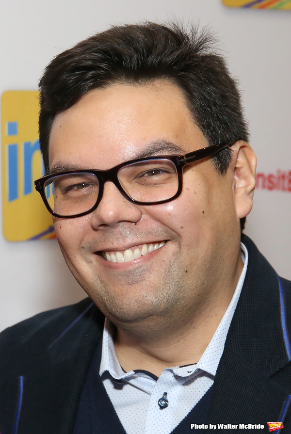 Robert Lopez Headshot Photo