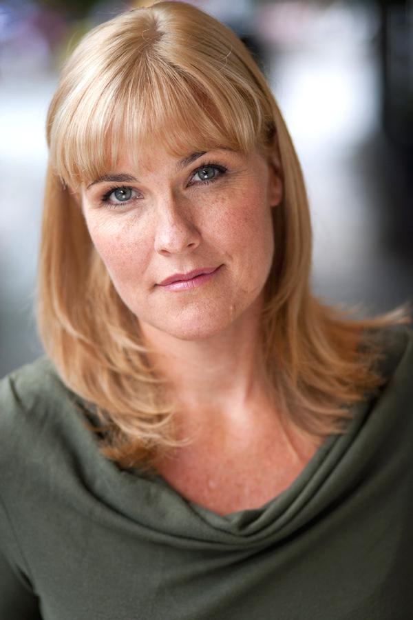 Kelly McAndrew Headshot Photo