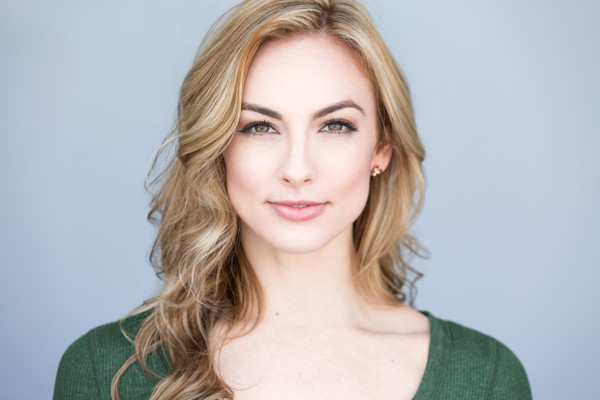 Sarah Meahl Headshot Photo