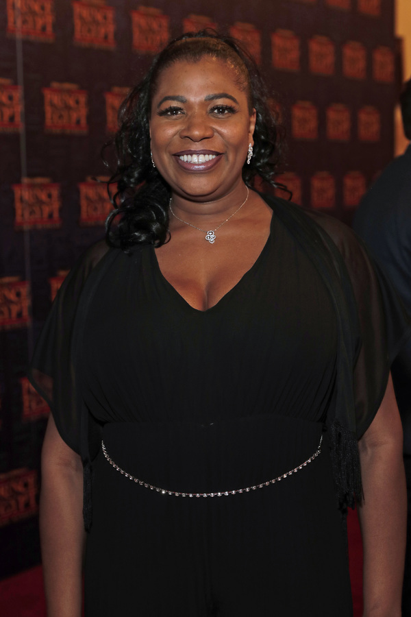 Brenda Edwards Headshot Photo