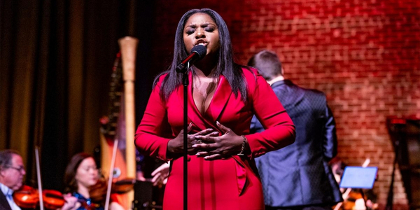 Judith Barcroft Headshot Photo