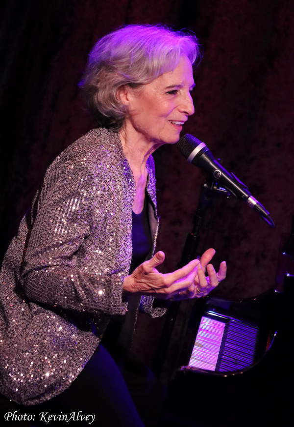 Photos: Singer/Songwriter Amanda McBroom Returns To Birdland Jazz