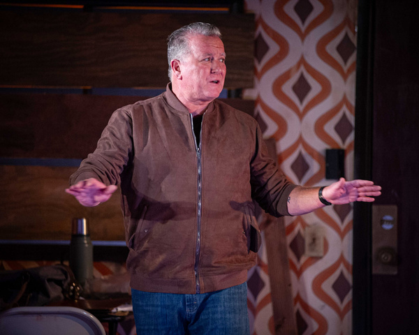 Photos: First Look At Kelsey Landon And More In ON CLOVER ROAD At Santa ...