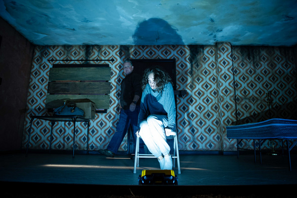 Photos: First Look At Kelsey Landon And More In ON CLOVER ROAD At Santa ...