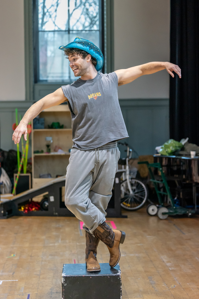 Photos: First Look at Rehearsals for THE WIZARD OF OZ UK and Ireland Tour