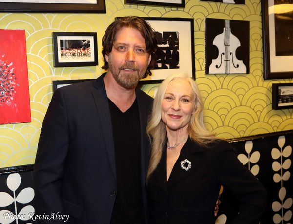Photos: James Barbour Celebrates The Holidays At Birdland Jazz