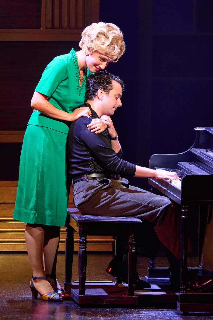 Photos: First Look at Kennedy, Massell, and More in BEAUTIFUL at Paper ...