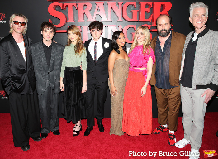 Photos: Natalia Dyer, Charlie Heaton and More on the STRANGER THINGS ...