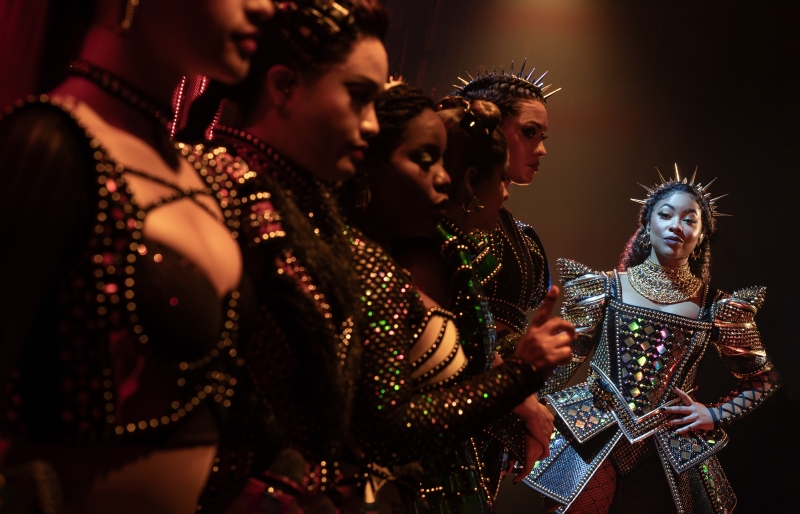 Review: SIX: THE MUSICAL Crowns Itself a Theatrical Game-Changer in ...