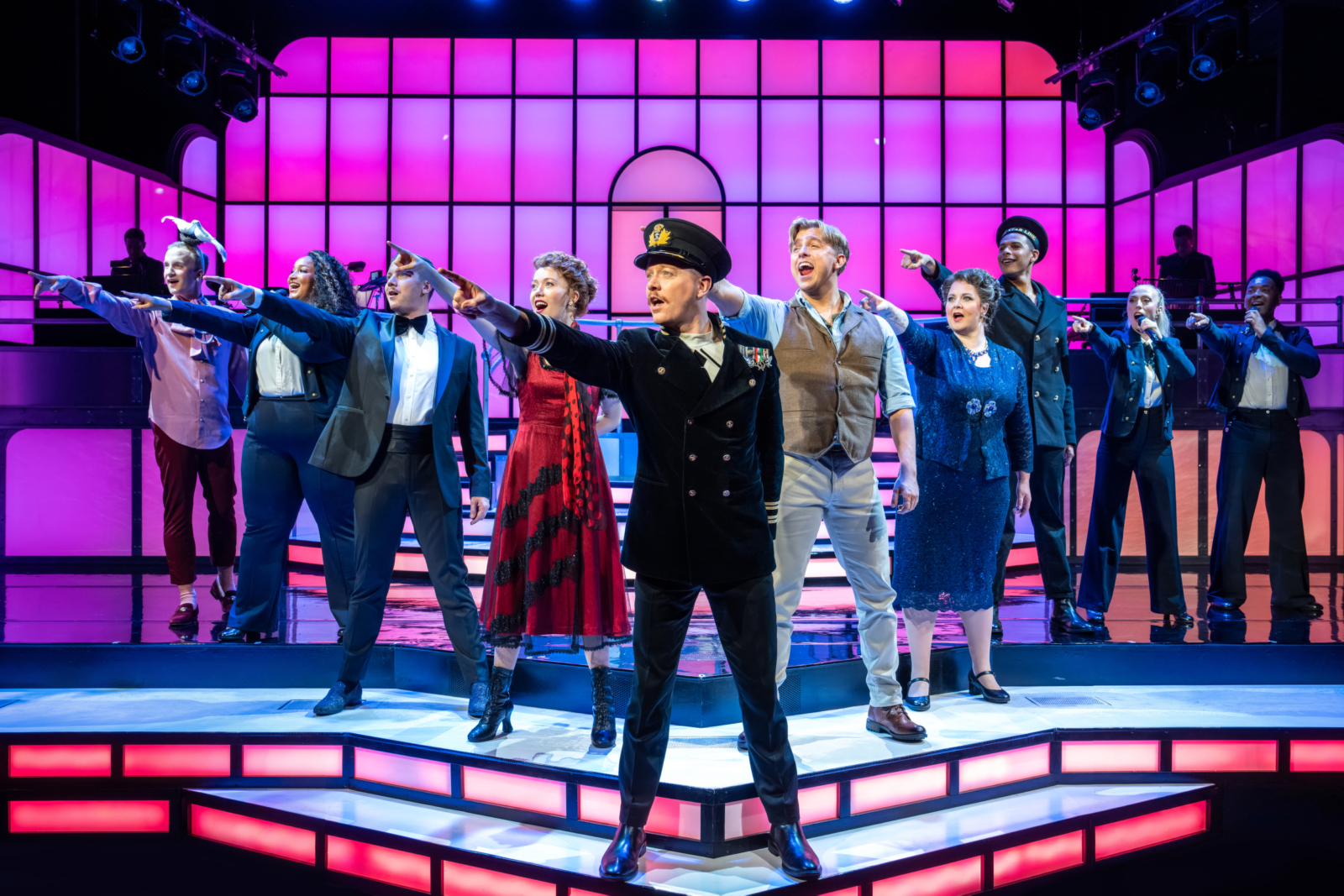 Photos: William Hanson, Lewis Francis, Nikki Wheeldon and More in ...