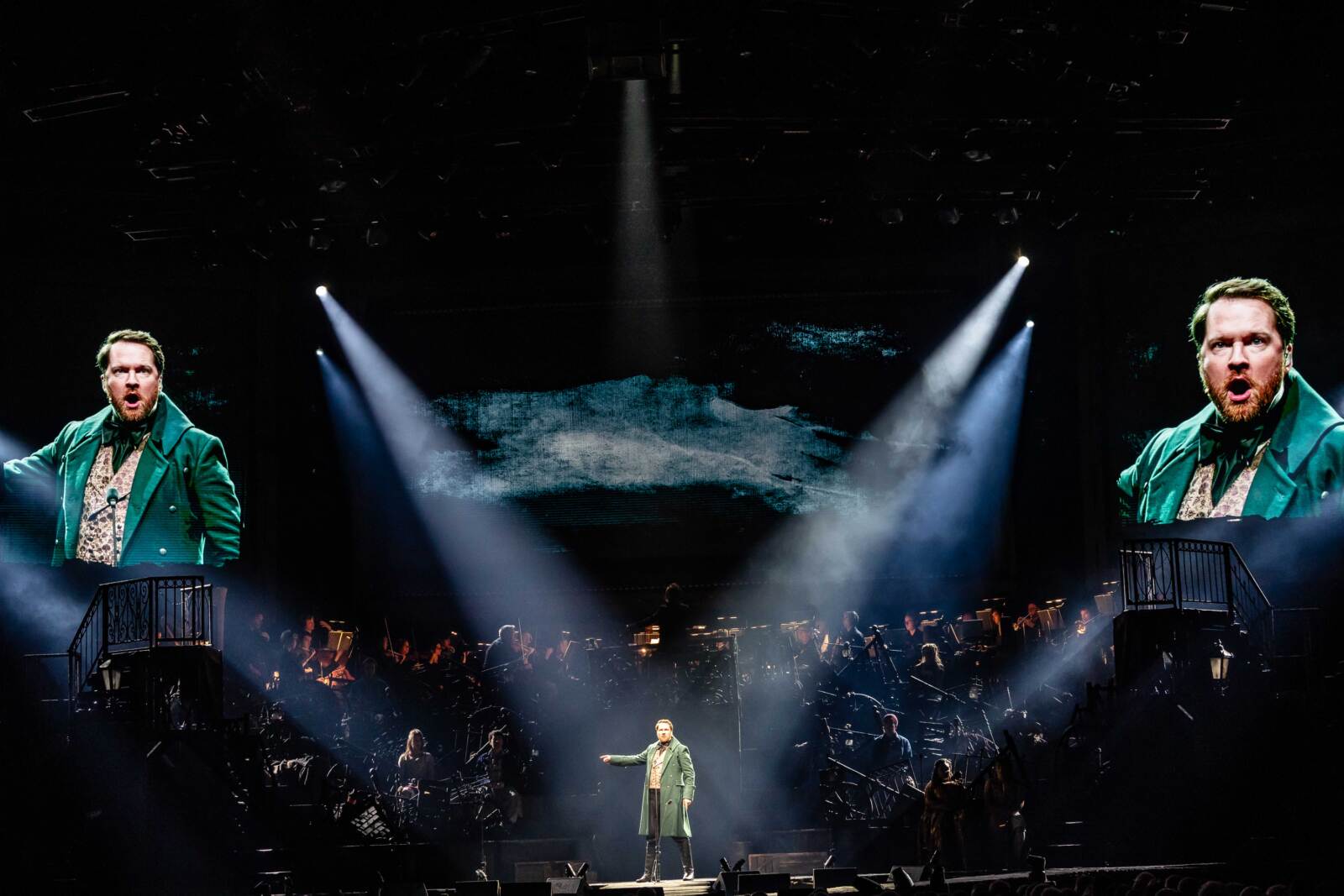Photos: Killian Donnelly, Samantha Barks, and More in LES MISÉRABLES ...