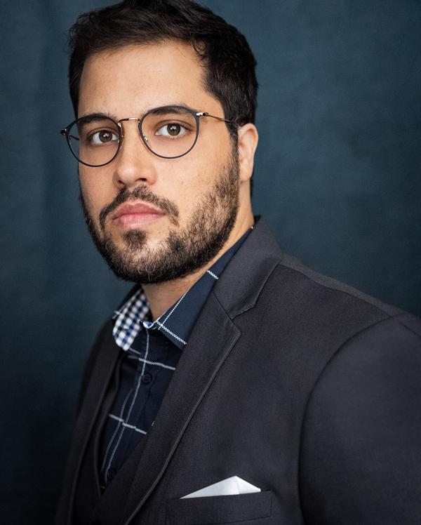 Ethan Levy Headshot Photo